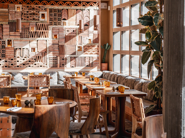 A propos / Saint-Ouen-sur-Seine / Meïda